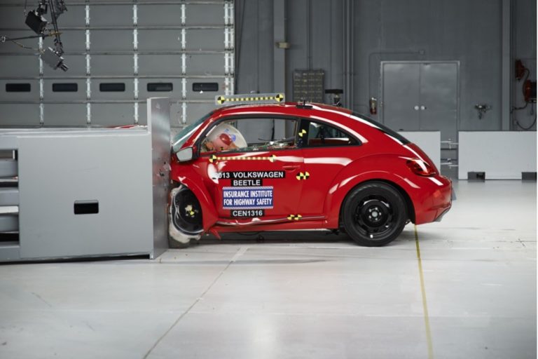 All you need to know about Car Crash Tests [4 Major Types]